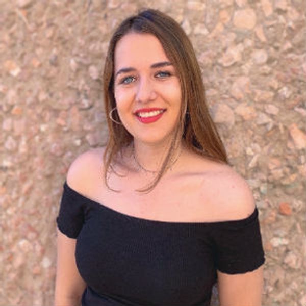 Dora y June Postigo, la vida de las hijas de Bimba Bosé - Divinity