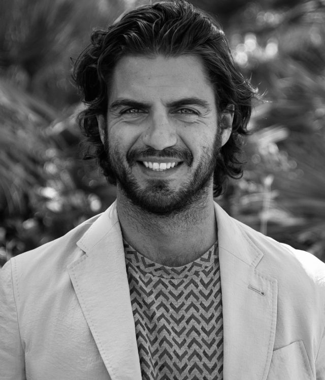 Maxi Iglesias - divinity