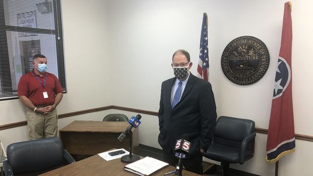 Un médico contrae el coronavirus en una reunión sobre cómo prevenir el ...