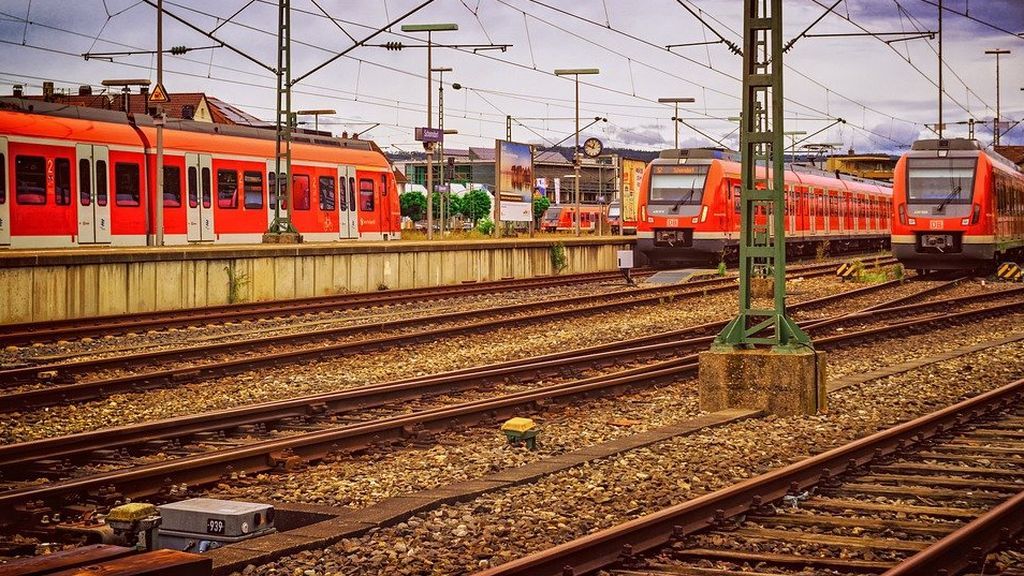 Vídeo muestra choque de trenes desde locomotora - Telecinco