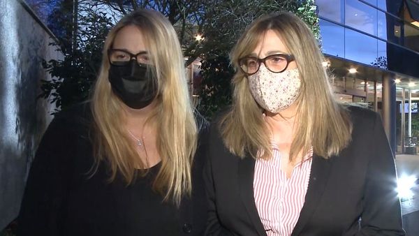 Las hermanas Marta y Loreto Valverde, "destrozadas" tras la muerte de ...