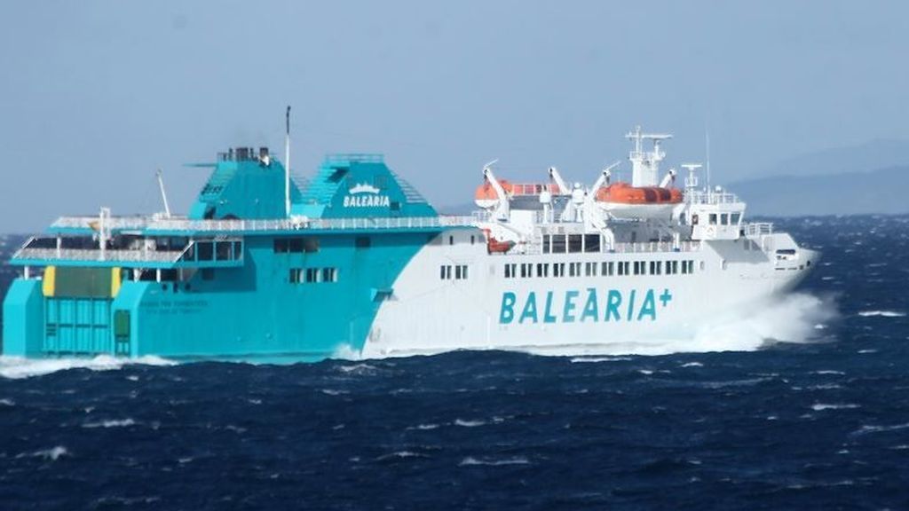 Dos barcos repatriarán a los más de 3.000 españoles varados en Marruecos - Telecinco