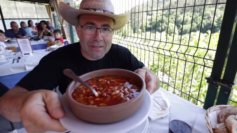 Quién es Sezar Blue, el youtuber gastronómico - NIUS