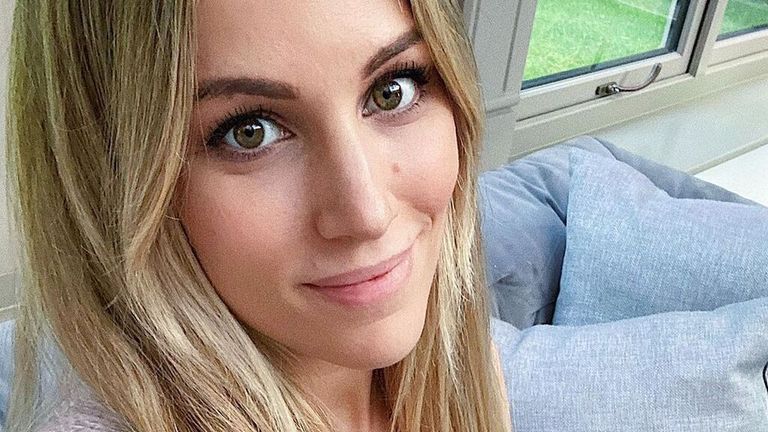 Edurne comparte la primera foto en bañador tras dar a luz - Telecinco