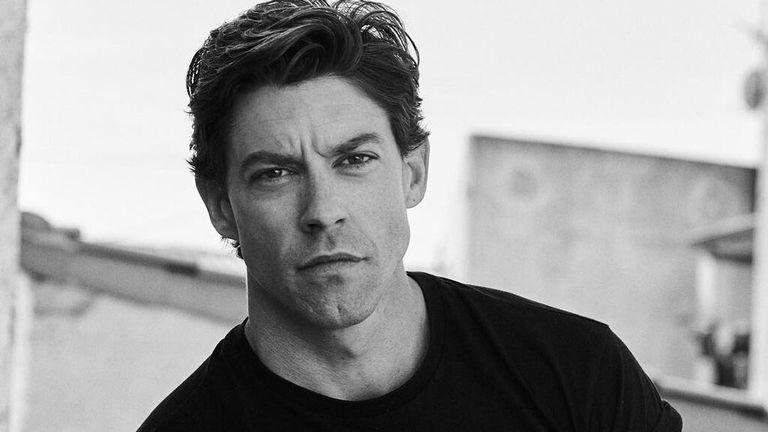 El gran parecido de Adrián Lastra con su hermano Raúl: "Sois iguales ...