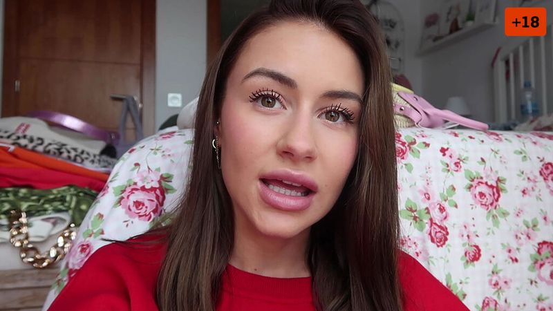 Abril Cols saca a la luz los mensajes más turbios que recibe - mtmad