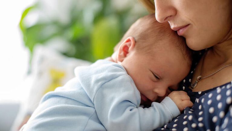 Fontanelas en bebes: qué son y cómo cuidarlas - Divinity