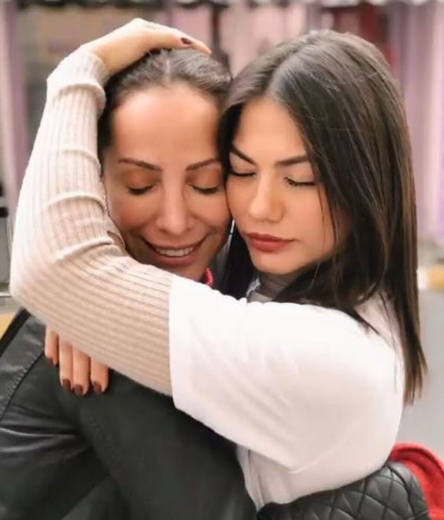 Demet Özdemir envía una cariñosa felicitación a Fatma Toptas, de ...