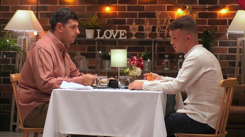 La lección de Álvaro y David en su cita de ‘First Dates’