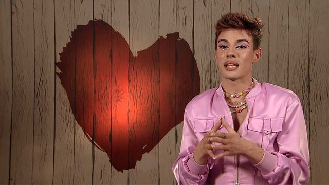 First Dates | David: “No hago daño a nadie por ir con tacones o maquillado”