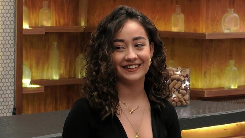 Marina Rivers aparece por sorpresa en el restaurante de 'First Dates'