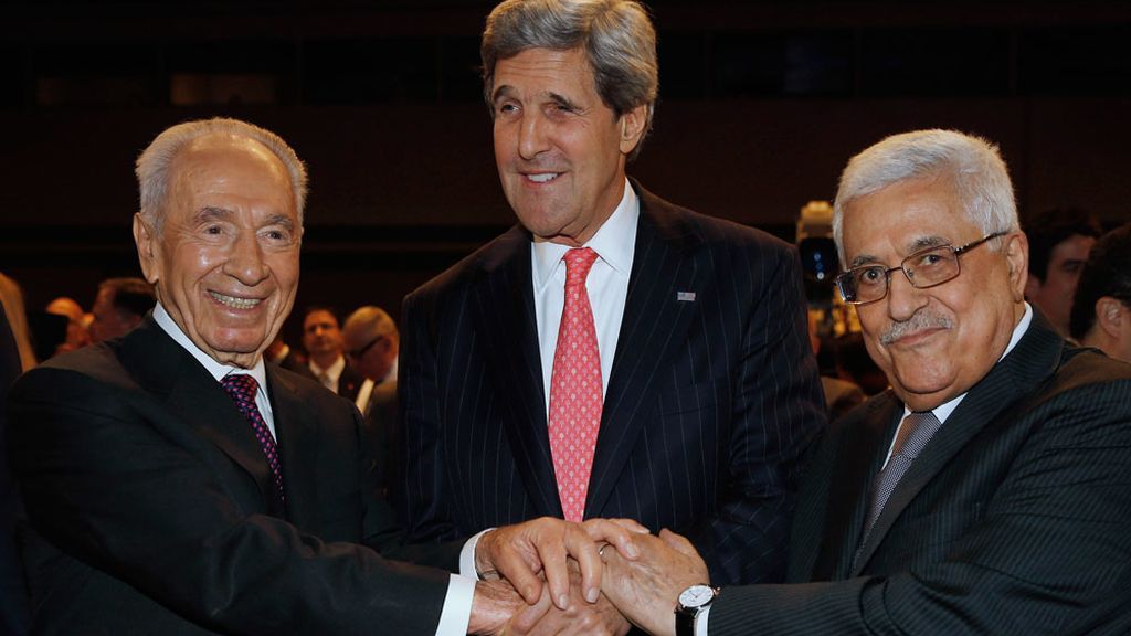 Peres y Abbas ratifican su compromiso con la solución de los dos estados