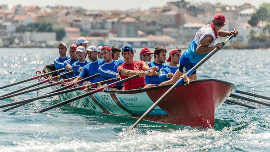 Las Rías Baixas, el lugar perfecto para practicar traineras