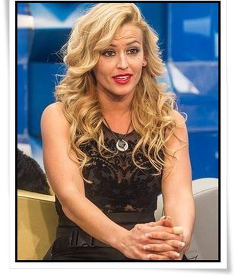 El show de mujer fatal de Chari