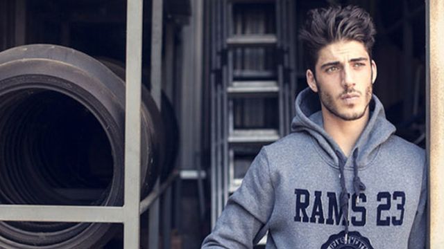 Bajamos de la moto a Axel Pons, el piloto (y modelo) que se ha graduado