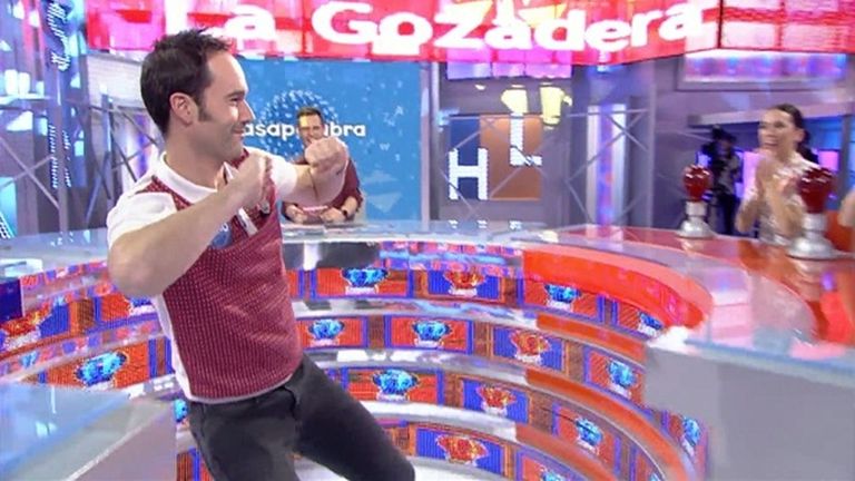 Nacho Rubio baila 'La Gozadera' en plató