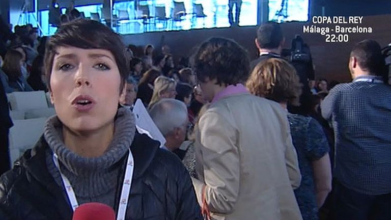 La reportera de AR, Marta Nebot, encerrada para que no pregunte a la ...