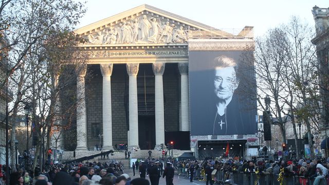 Monumental homenaje para despedir a Johnny Hallyday, el padre del rock ...