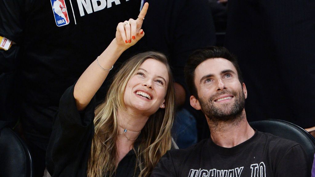 Behati Prinsloo muestra por primera vez a su hija Gio Grace 'riéndose ...