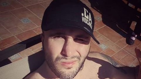 Kiko Rivera: nuevo posado sin camiseta para lucir su transformación física