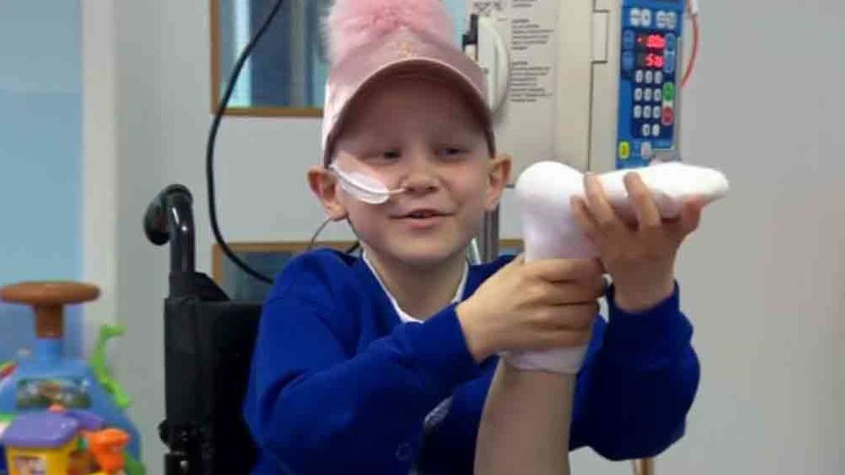 Con 7 años y cáncer de huesos, Amelia volverá a bailar con su tobillo ...