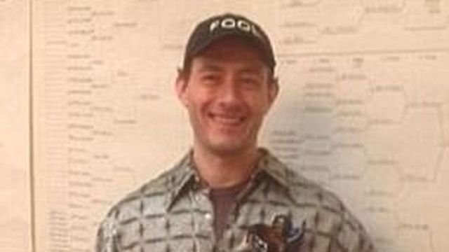 Un hombre asesina a su mujer y, años después, trata de inculpar a su ...