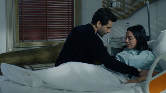 Zeynep pierde el bebé que esperaba - Kara Sevda