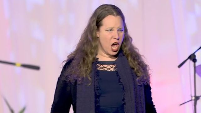 Lucia Lucas es la primera cantante de ópera transgénero - Telecinco