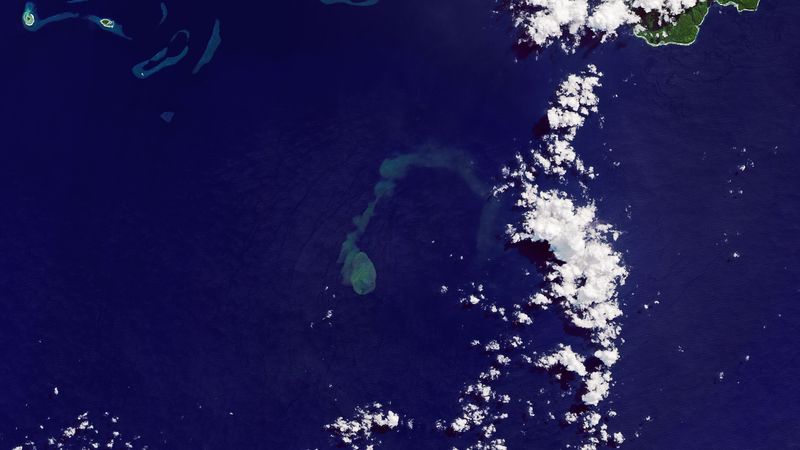 La NASA capta la erupción de un ‘Sharkcano’