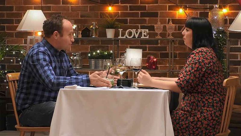 José Manuel se viene arriba al besar a su cita en ‘First Dates’: “Ancha ...