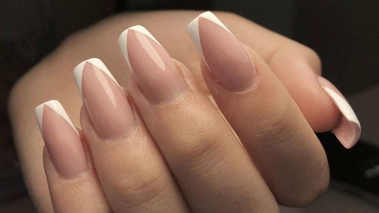 Las manicuras francesas en pico que más triunfan - Divinity
