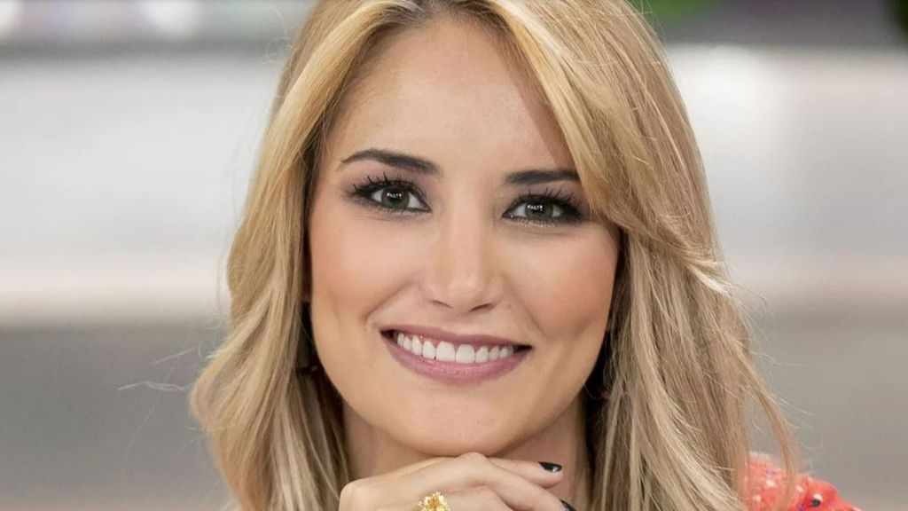 Alba Carrillo deslumbra con un original vestido en la boda de su primer ...