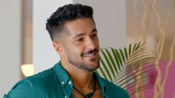 Tania y Hugo Paz, juntos en la cama en 'La isla de las tentaciones'