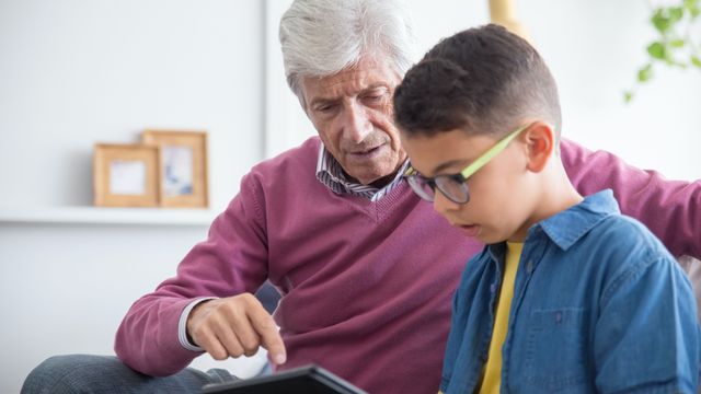 ¿Cuándo puede heredar un nieto en vez de un hijo? - Uppers