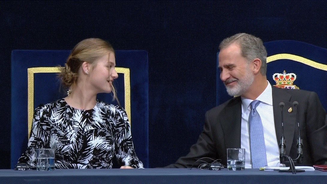 "No te aplaudas": el momento más divertido entre Leonor y Felipe VI en ...