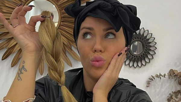 Yoli se hace a ciegas su cambio de look más radical y Jorge reacciona - GH