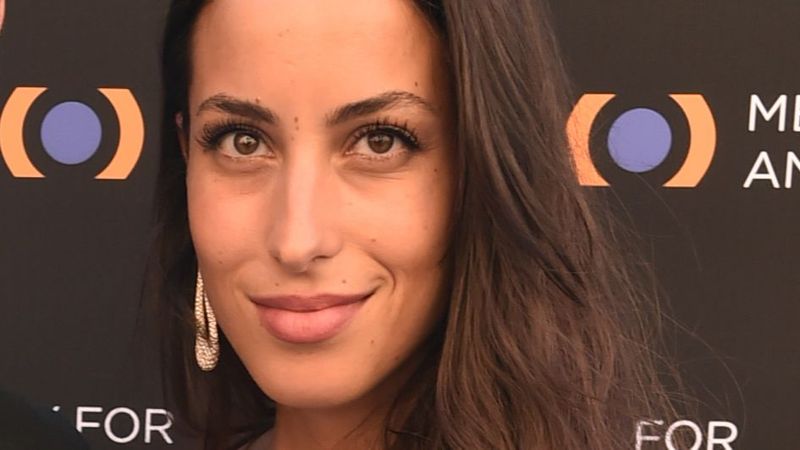 Quién es Inés de Ramón, la nueva pareja de Brad Pitt, 29 años más joven ...