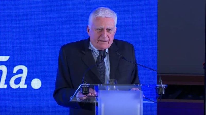 El homenaje a Paolo Vasile tras su recorrido en la televisión