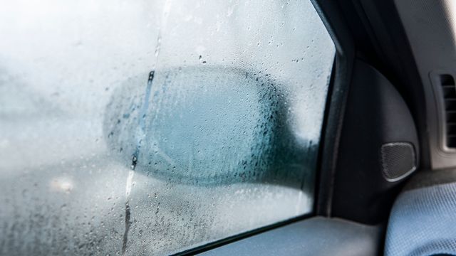 ¿Cómo desempañar los cristales del coche rápido y fácil?
