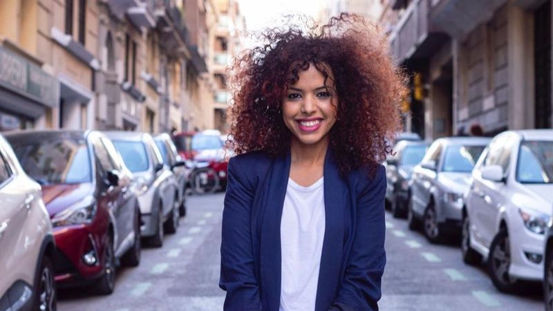 Quién es Ebbaba Hameida, la primera mujer saharaui doctora Cum Laude en ...