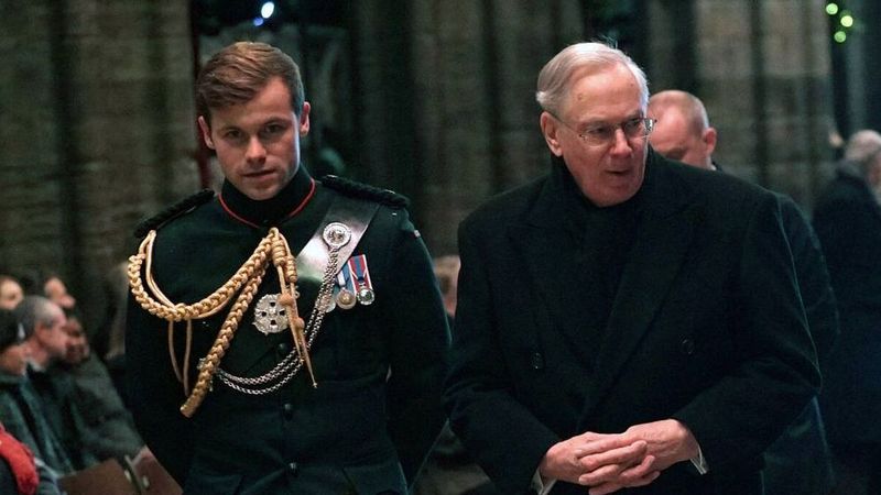 Ollie, el escudero de la reina Camila que conquista la Red