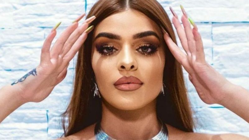 La Rebe sorprende con un llamativo vestido en una boda: "No se lo pone ...