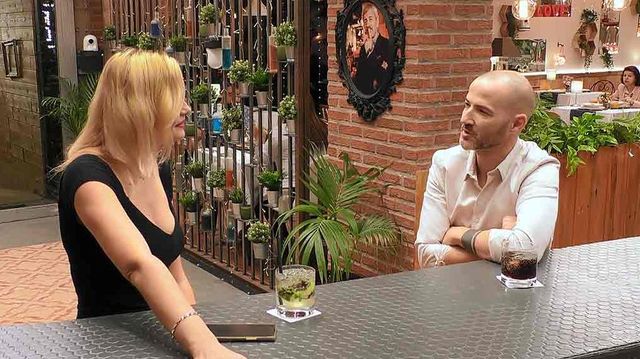 Yana, una mujer de altura en ‘First Dates’: “A los hombres bajitos les ...