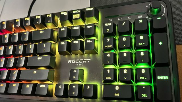 Análisis del teclado mecánico Roccat Pyro