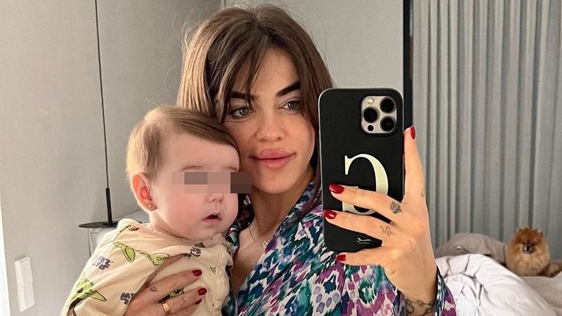 Violeta Mangriñán - Divinity