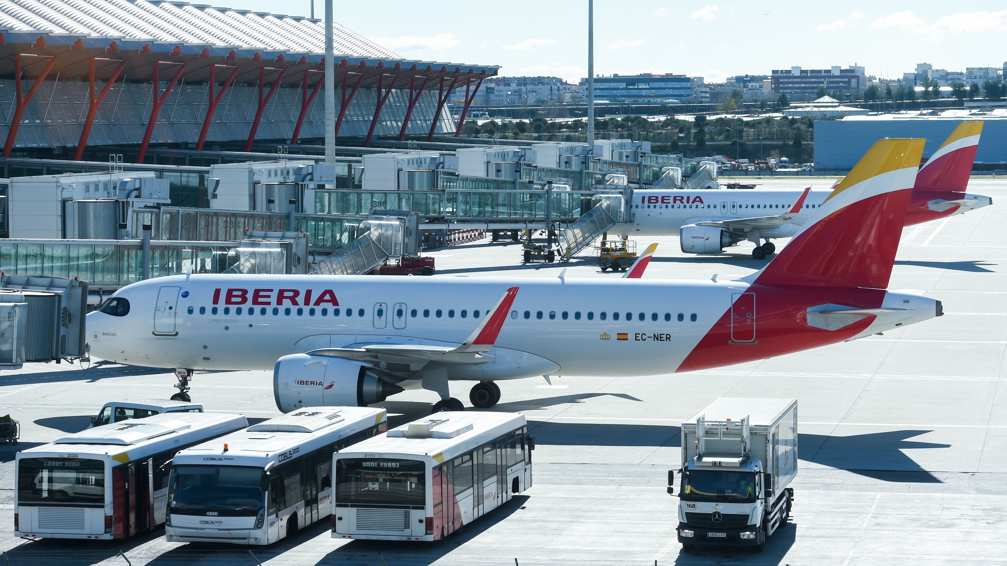 El Gobierno prevé terminar la ampliación del aeropuerto de Barajas ...