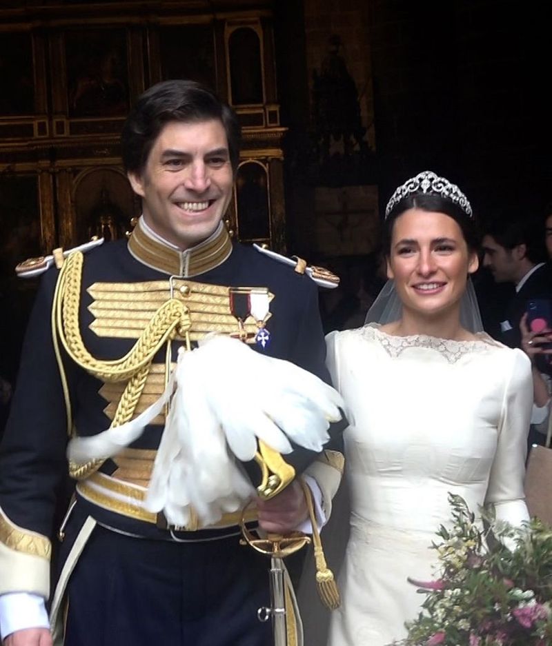 El exclusivo y romántico vestido de novia de Ana, la hija de Carlos Sainz