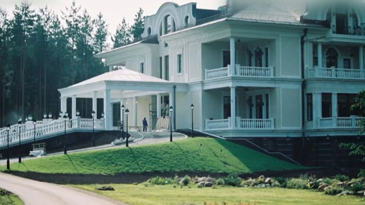 Así es la mansión de lujo de Vladímir Putin y Alina Kabáyeva en Moscú