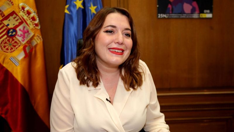 Ángela Rodríguez 'Pam' desmiente bulos sobre la 'ley trans' y la del ...