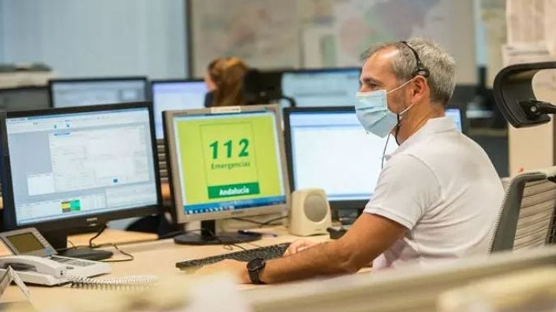 En caso de emergencia médica, ¿es lo mismo llamar al 112 que al 061?